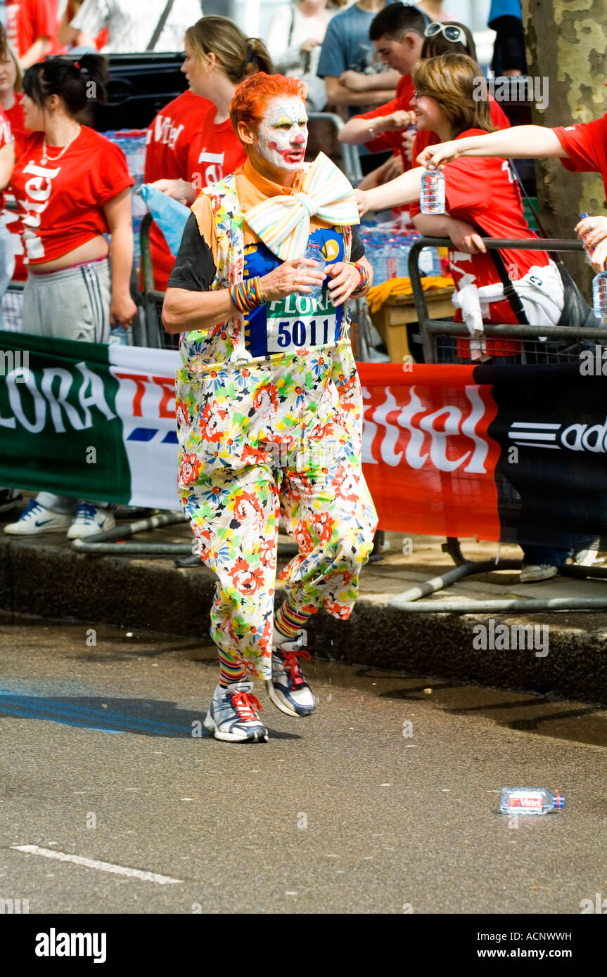 Flora London Marathon London England UK 22nd April 2007 Stock Photo - Alamy