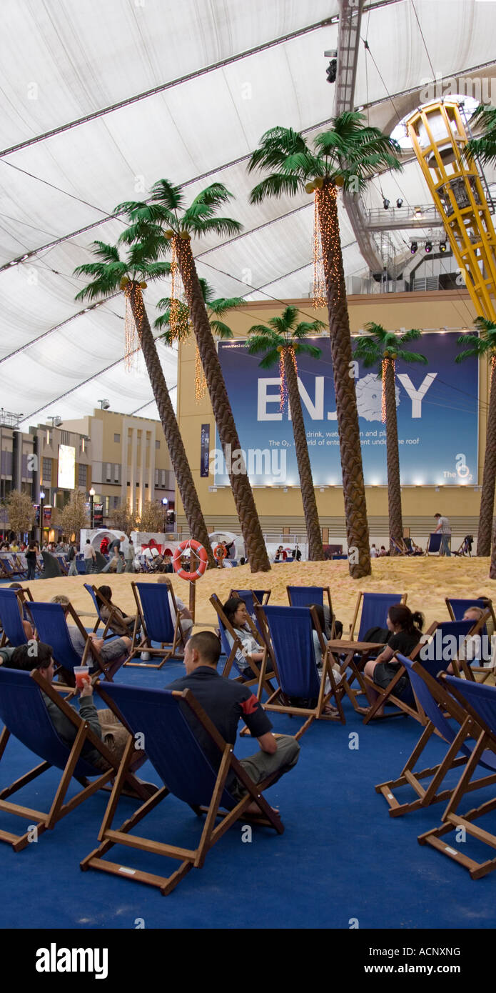 O2 arena interior palm trees hi-res stock photography and images - Alamy