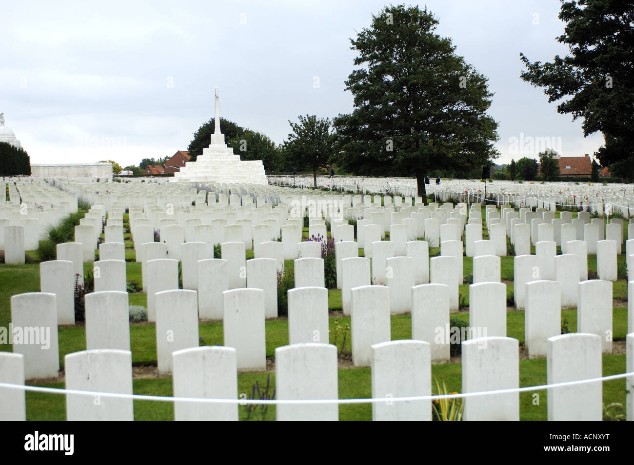 Tyne Cot Cemetery Stock Photo - Alamy