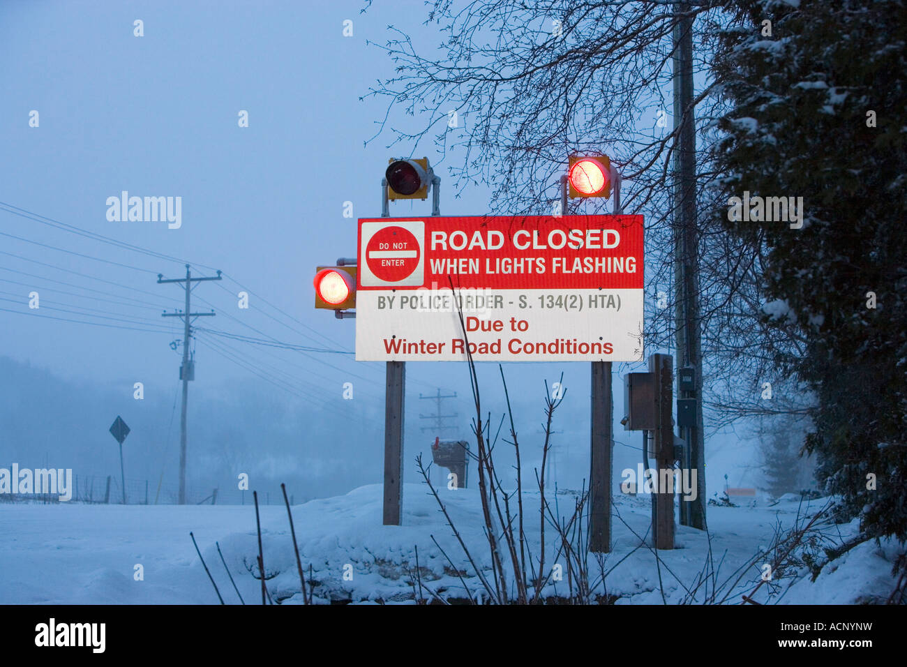 Emergency road closed snow hi-res stock photography and images - Alamy