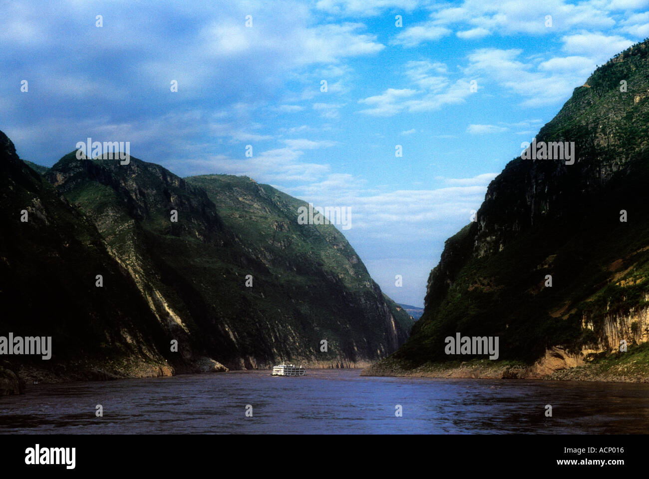 Landscape of Wu Gorge Three Gorges Yangtze River China Stock Photo - Alamy