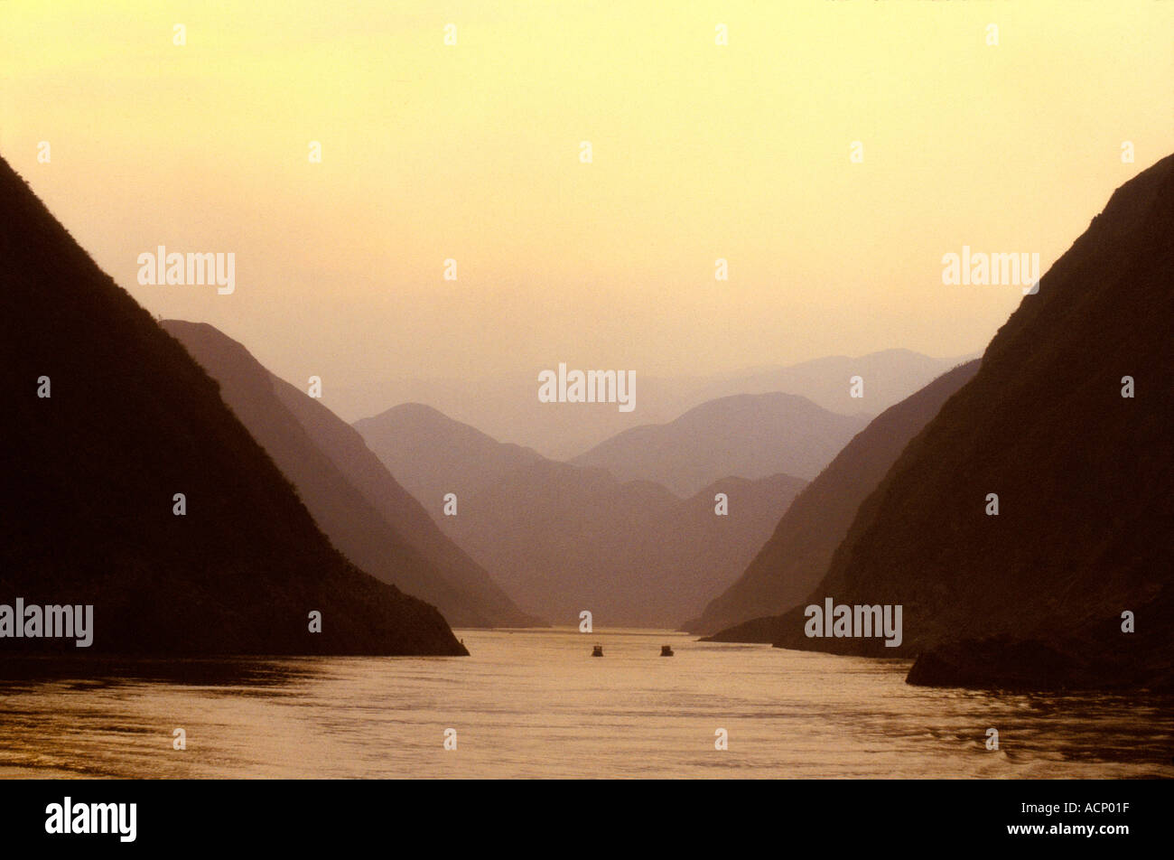 Landscape of Three Gorges at sunset Yangtze River China Stock Photo - Alamy