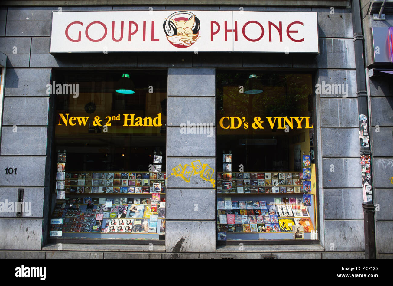 Music store in brussels hi-res stock photography and images - Alamy