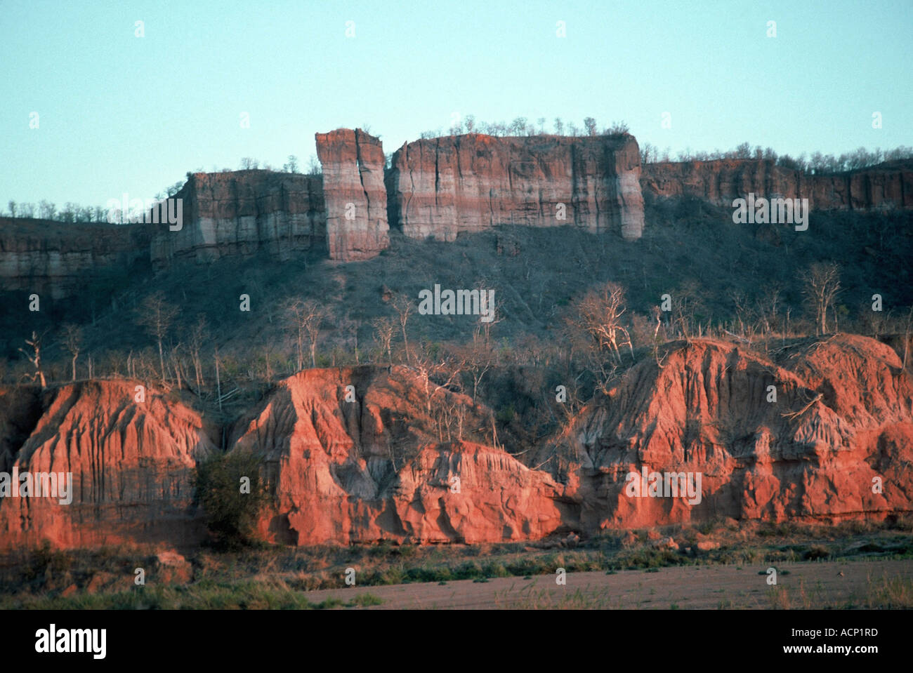 Cretacious sandstone escarpment Stock Photo - Alamy