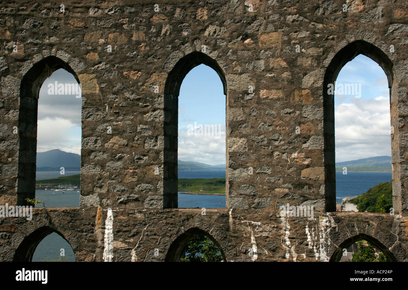 Mccaig Tower Oban High Resolution Stock Photography and Images - Alamy