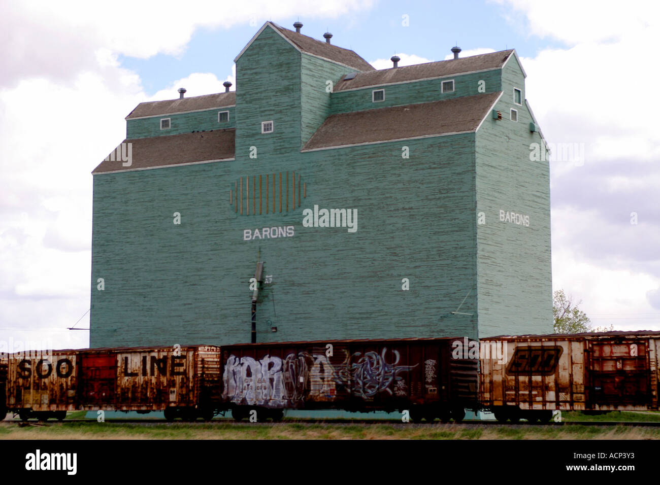 "Grain Elevators" Alberta Canada Stock Photo - Alamy