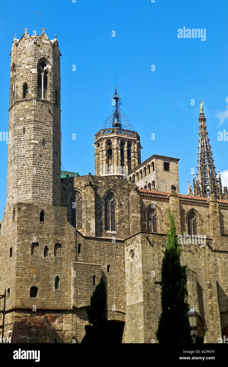 Roman wall - Barcelona - Spain Stock Photo - Alamy