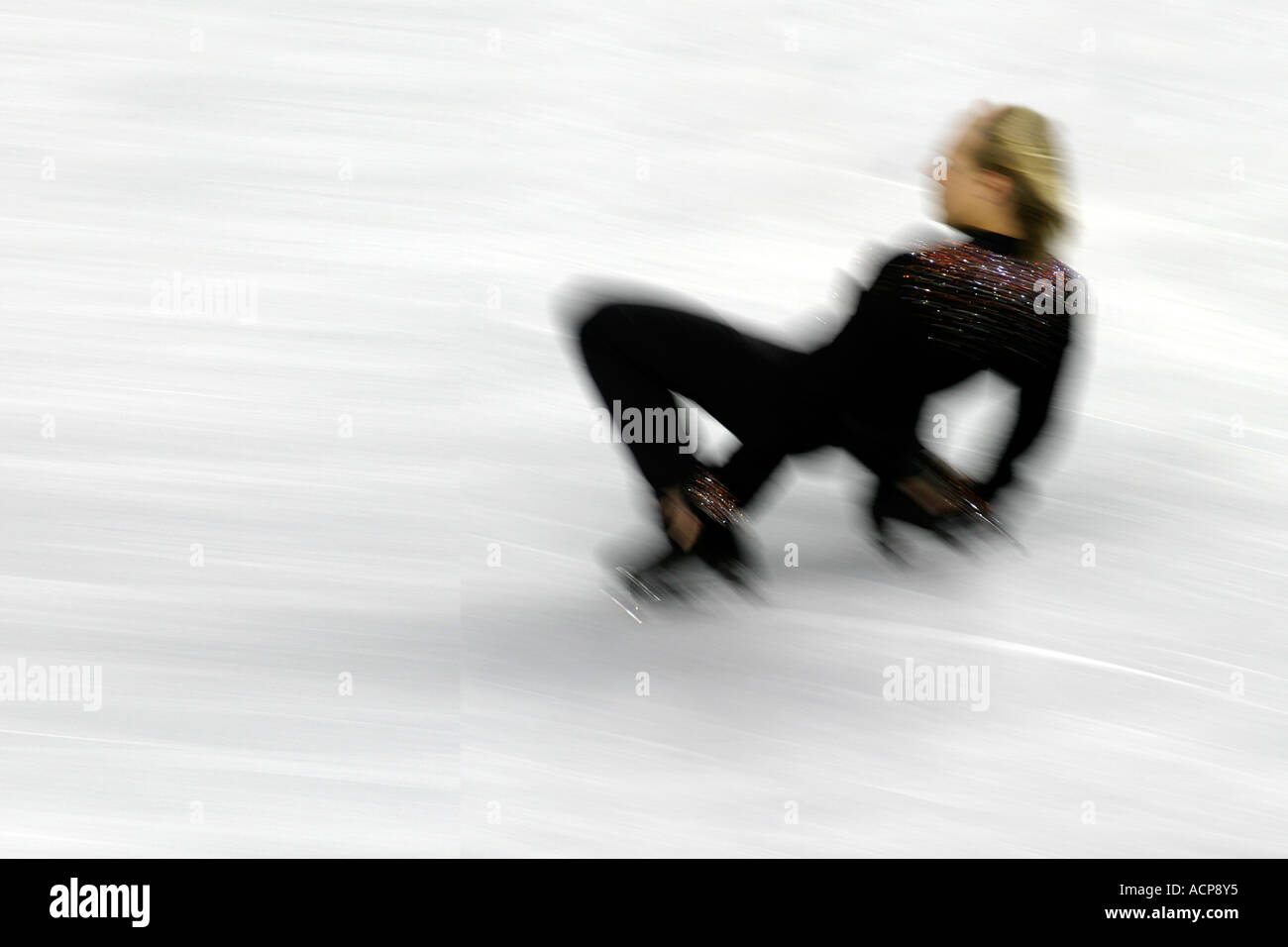 Figure skate stunt competition hi-res stock photography and images - Alamy