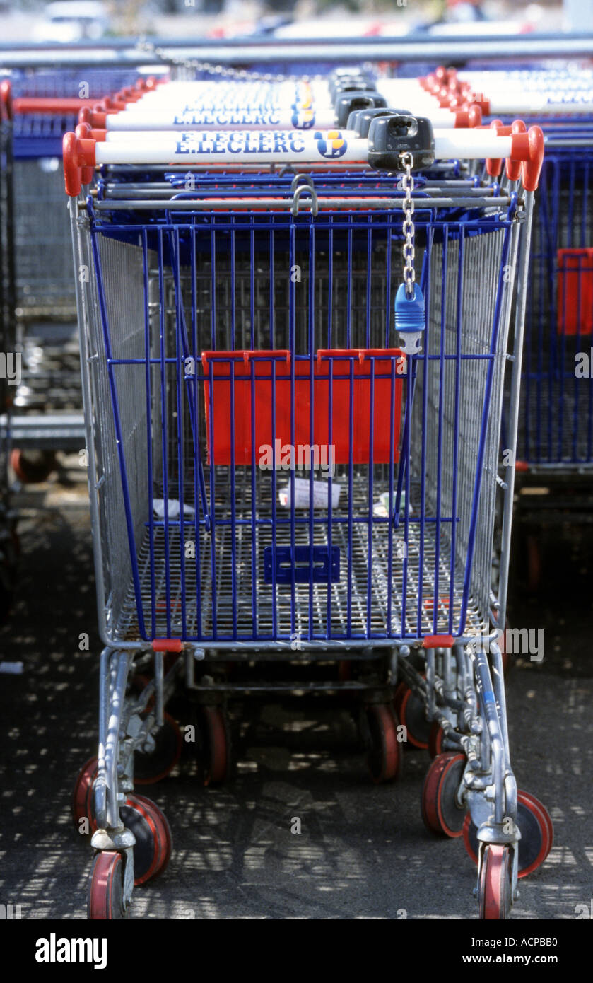 Overflowing Shopping Cart High Resolution Stock Photography and Images ...