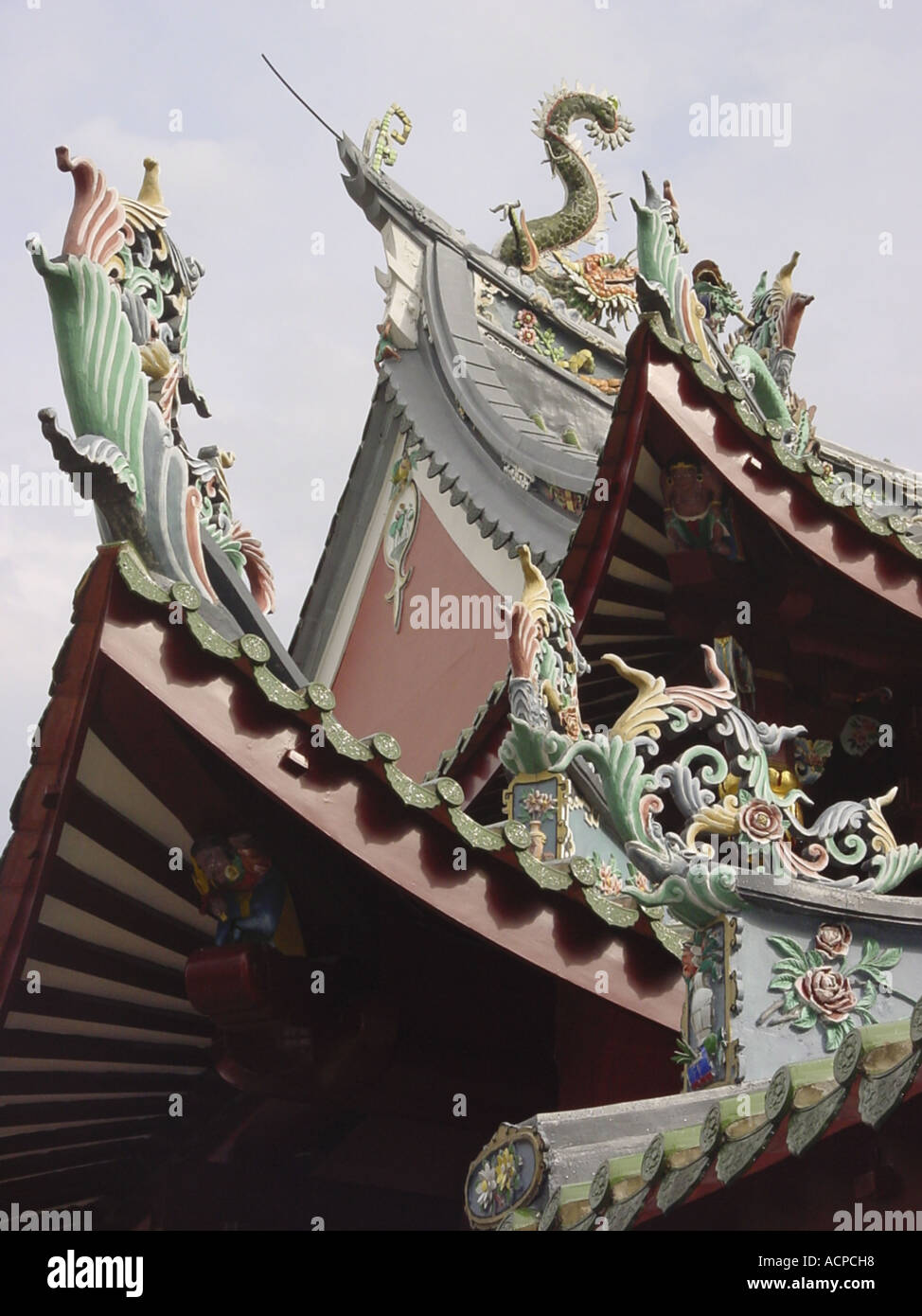 Layered temple roof hi-res stock photography and images - Alamy