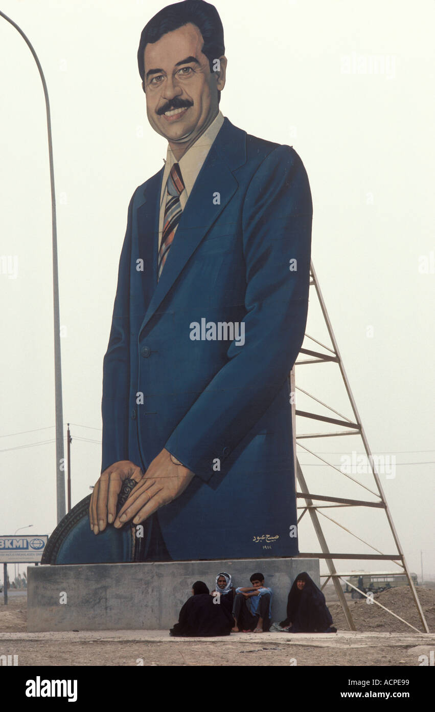 Portrait of saddam hussein on street hi-res stock photography and ...