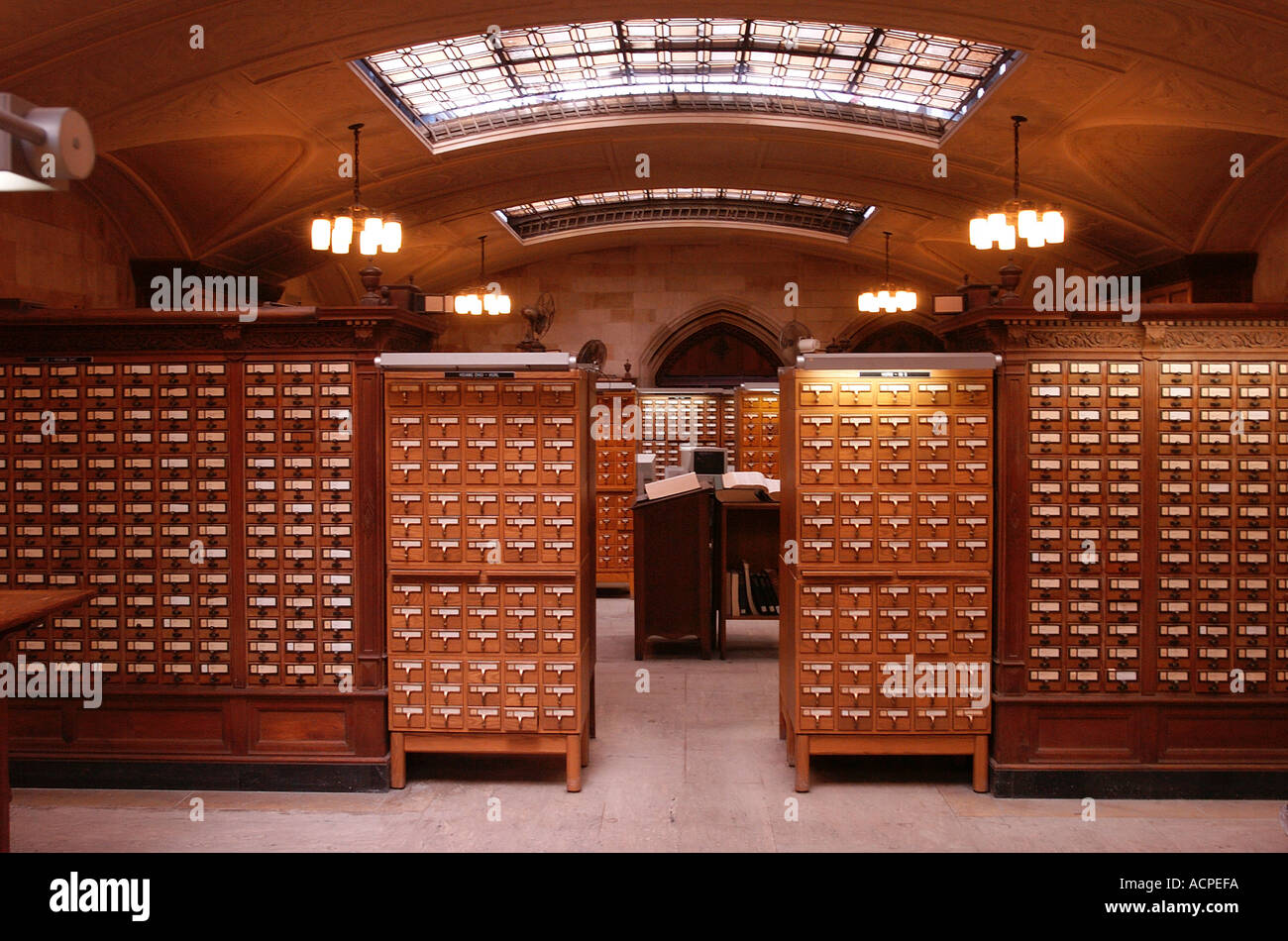 Card catalogs at the library hi-res stock photography and images - Alamy