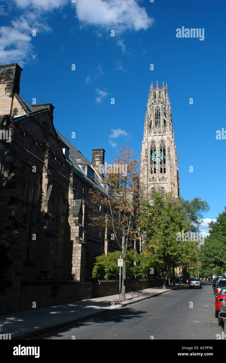 Harkness Tower Yale University campus College Stock Photo - Alamy