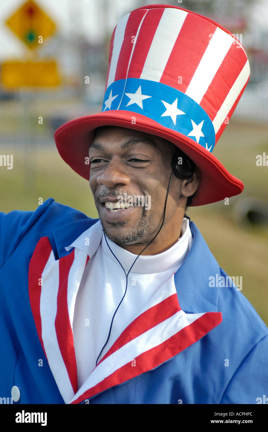 Senior Man dressed as uncle Sam for a tax business to attract customers ...