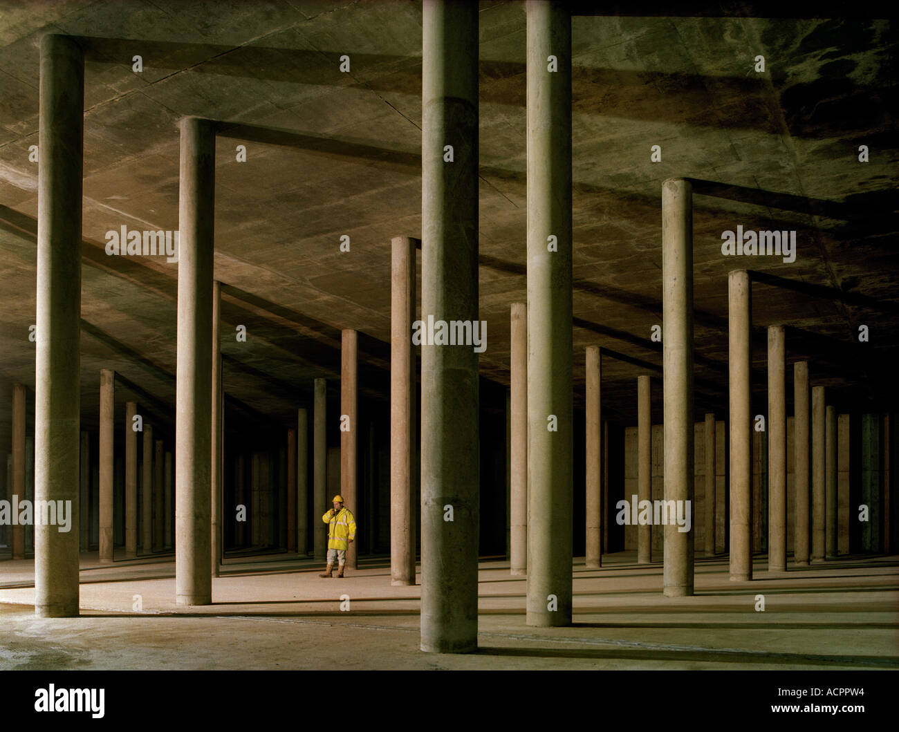 Construction inside lane underground reservoir hi-res stock photography ...