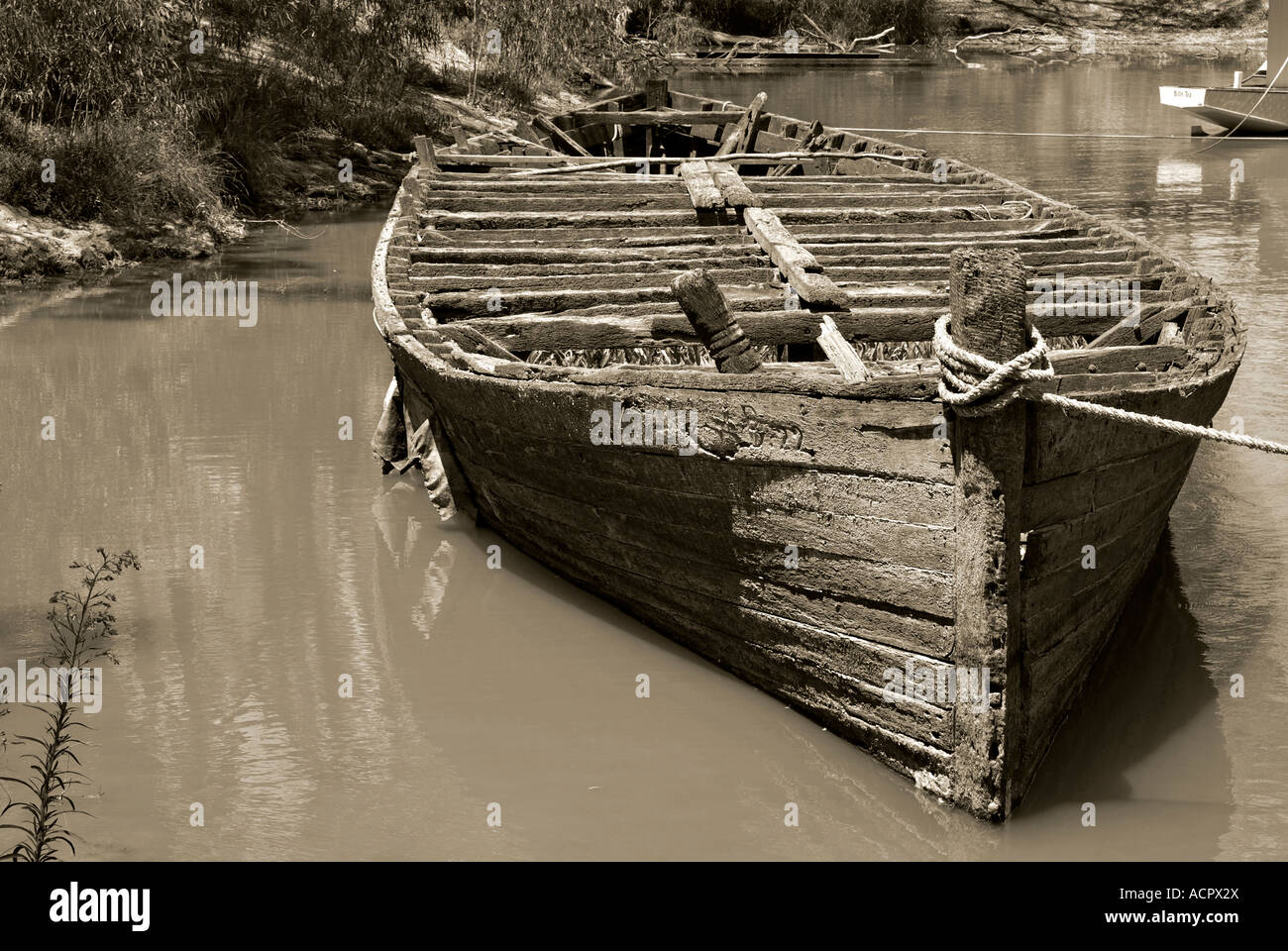 Wrecked barge hi-res stock photography and images - Alamy