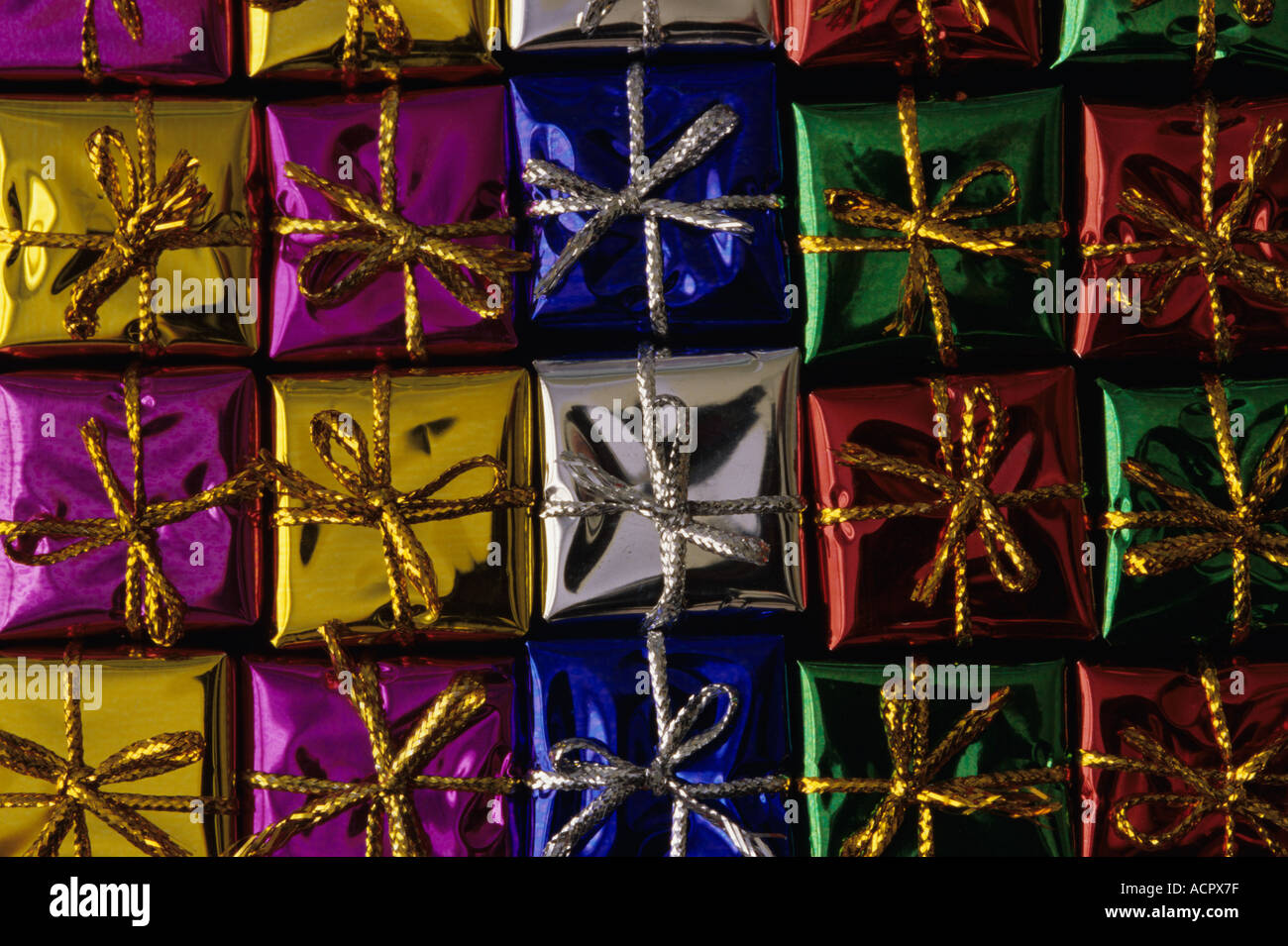 Rows of wrapped christmas presents hi-res stock photography and images ...
