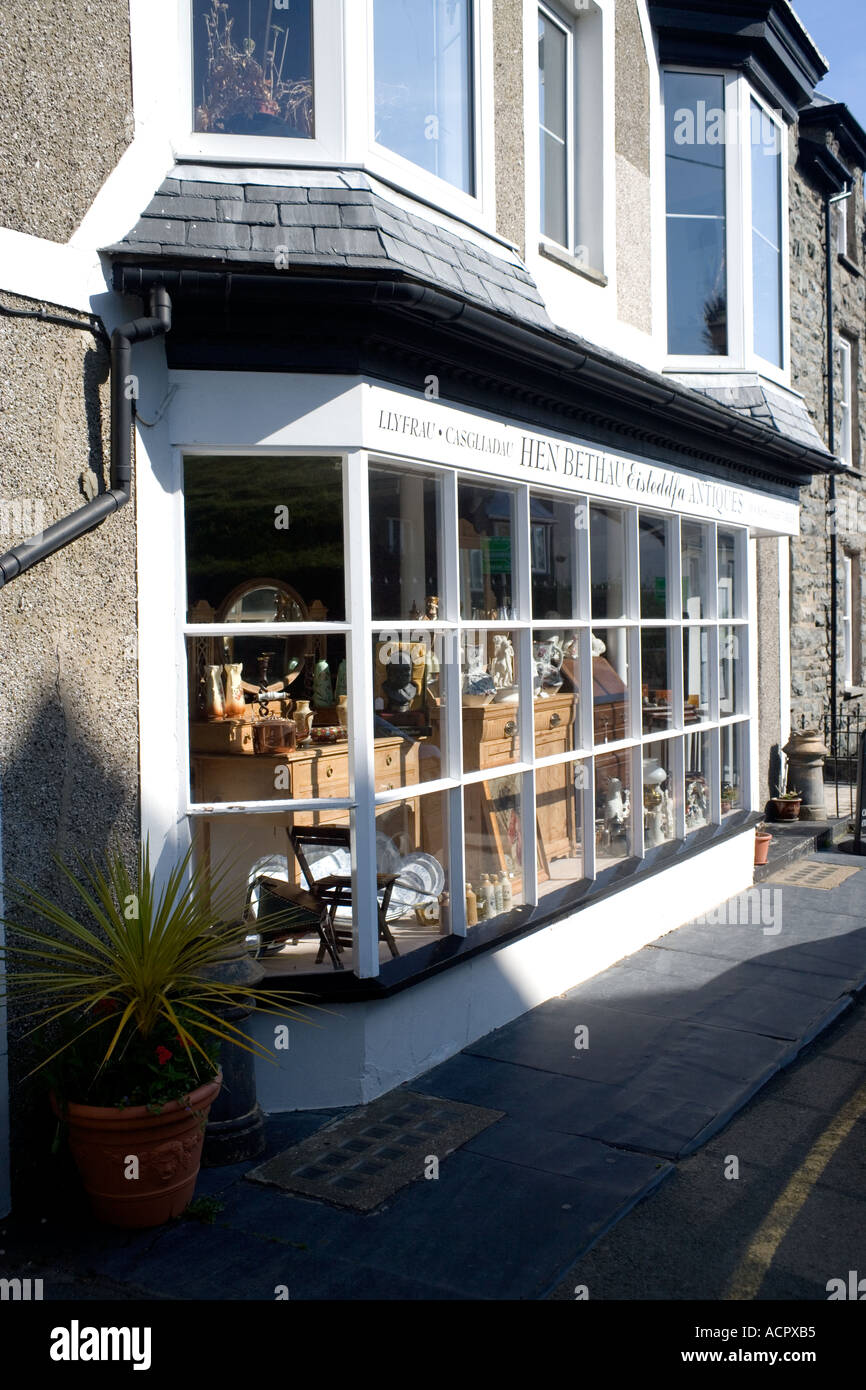 Harlech street North Wales Stock Photo - Alamy