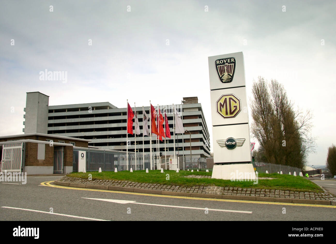 THE MG ROVER LONGBRIDGE CAR MANUFACTURING PLANT NEAR BIRMINGHAM UK ...