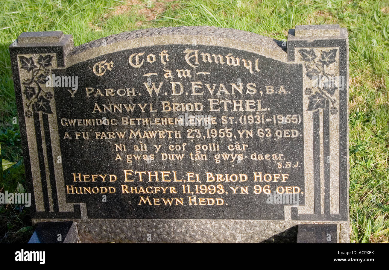 Welsh language marble headstone on grave of the Preacher at Bethlehem ...