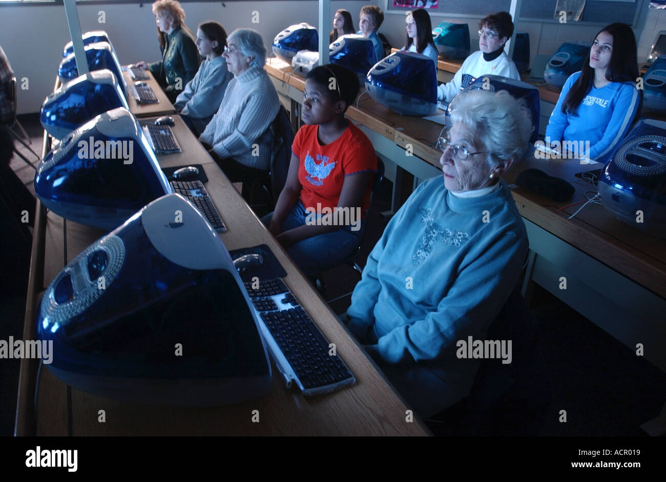 Elderly teach children classroom hi-res stock photography and images ...