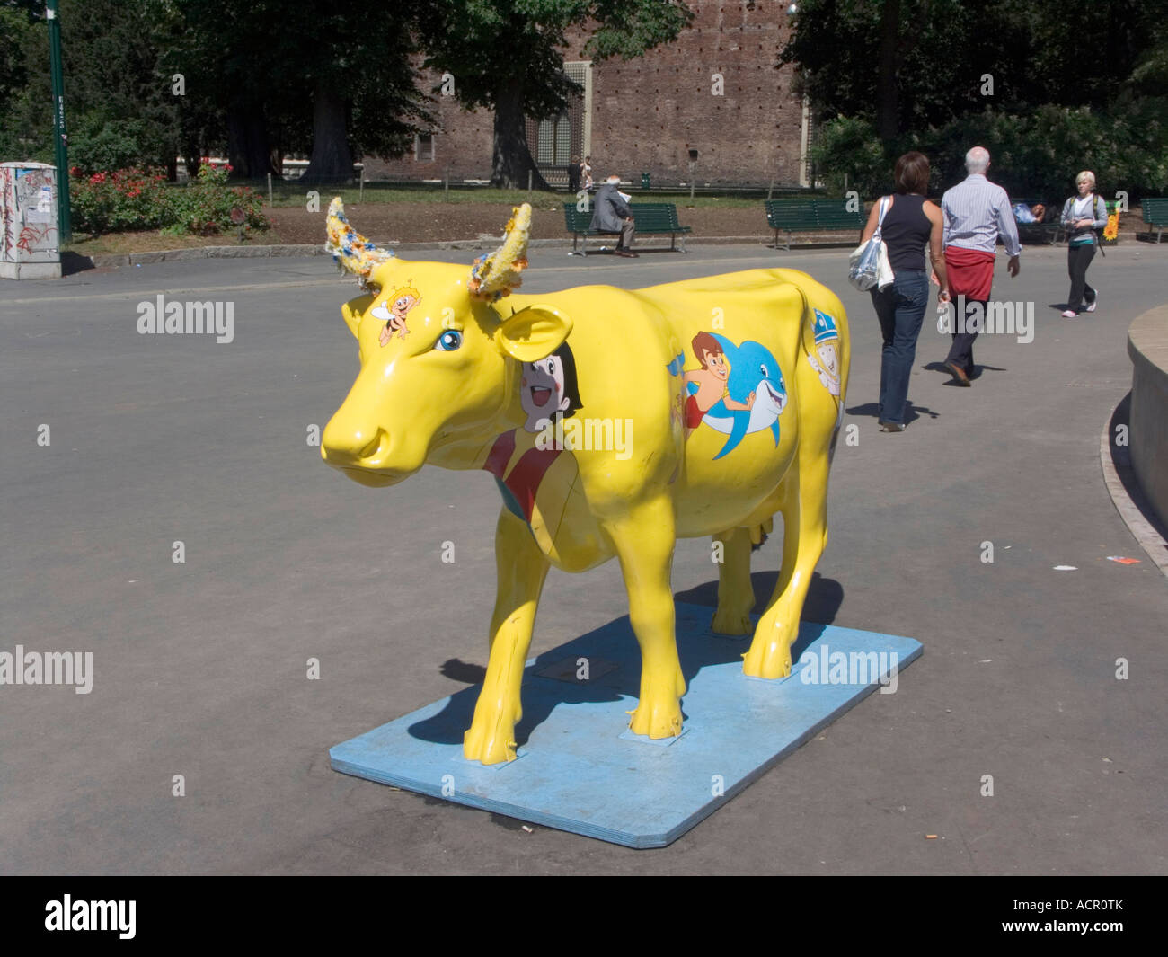 junior cow - artist: laboratorio procaccini 14 - Cow Parade milan ...