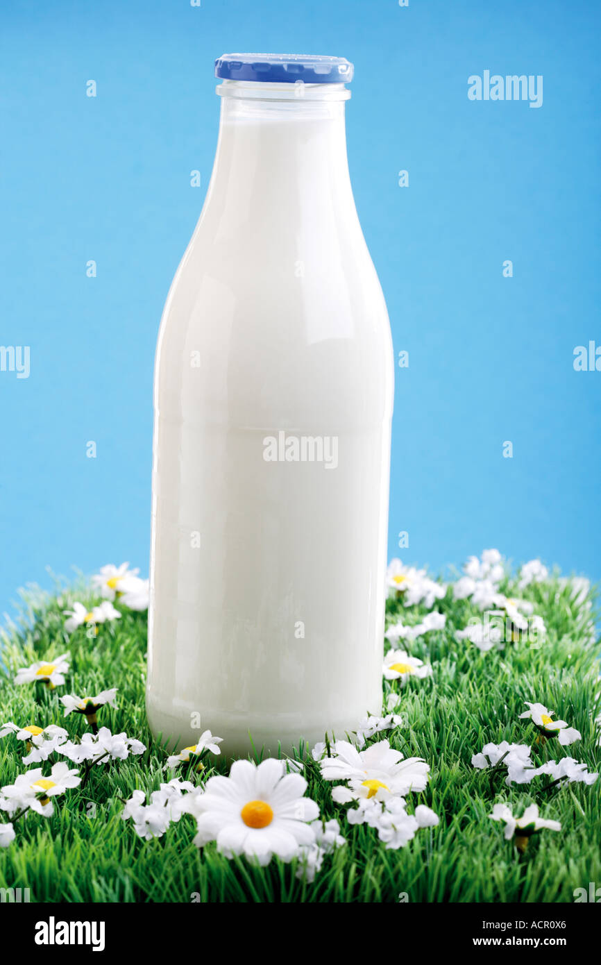 Bottle of milk Stock Photo - Alamy