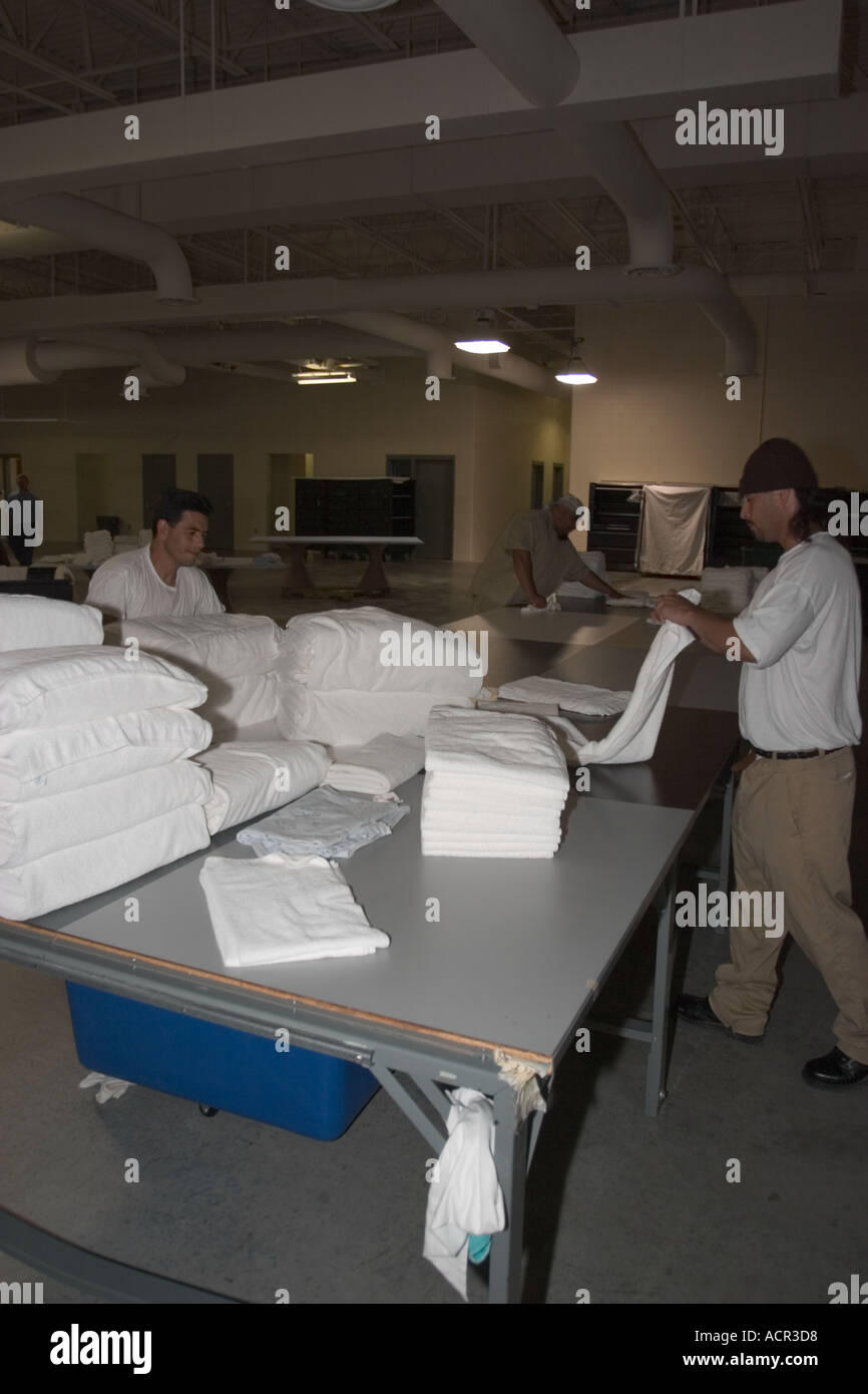 Inmates sorting laundry Tecumseh State Correctional Facility Nebraska ...
