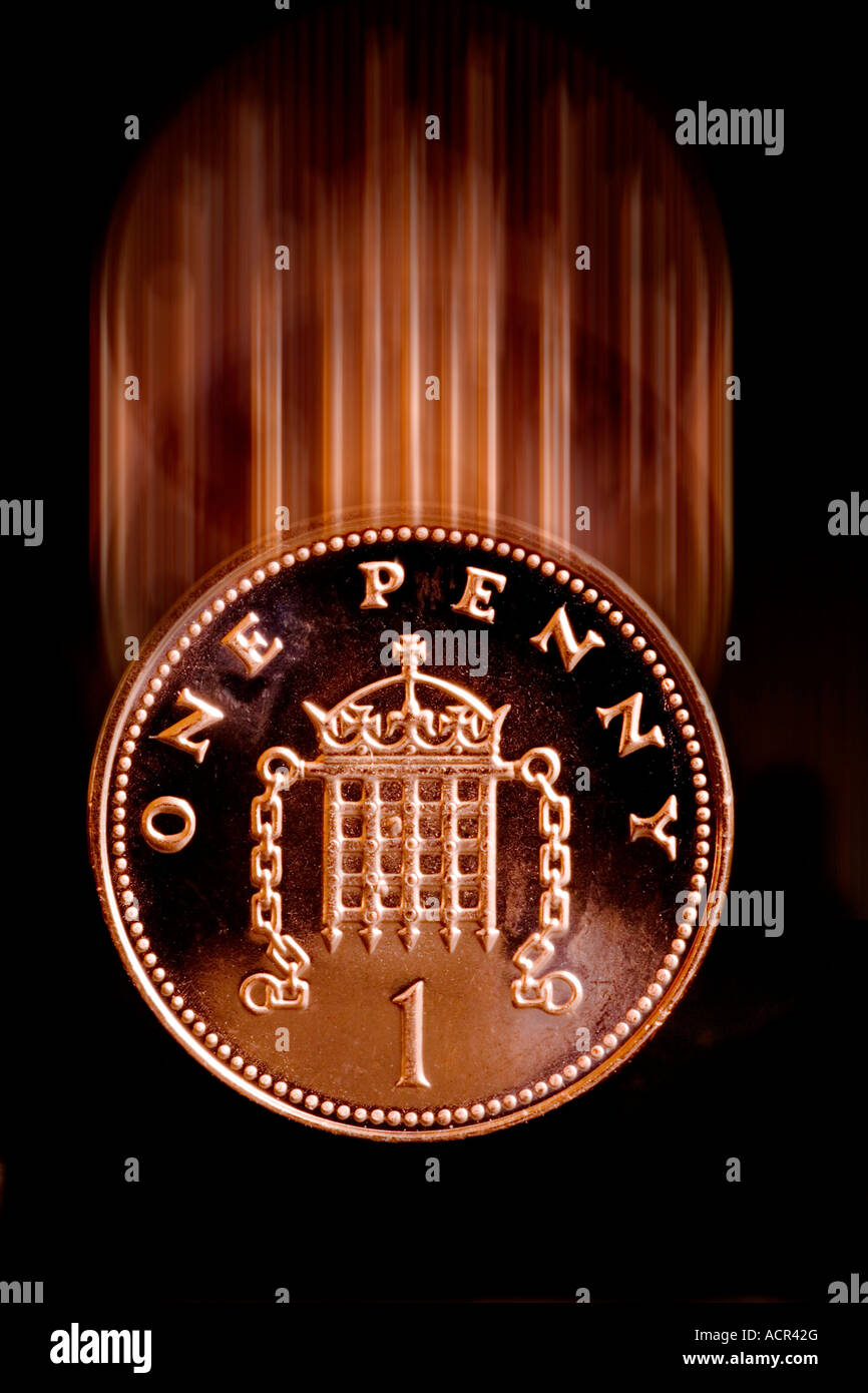 Dropped cash hi-res stock photography and images - Alamy