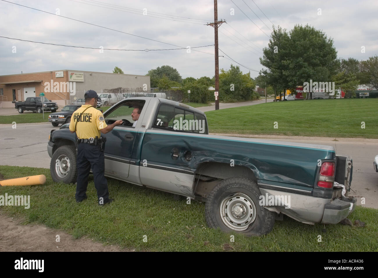 Police talking to drivers hi-res stock photography and images - Alamy