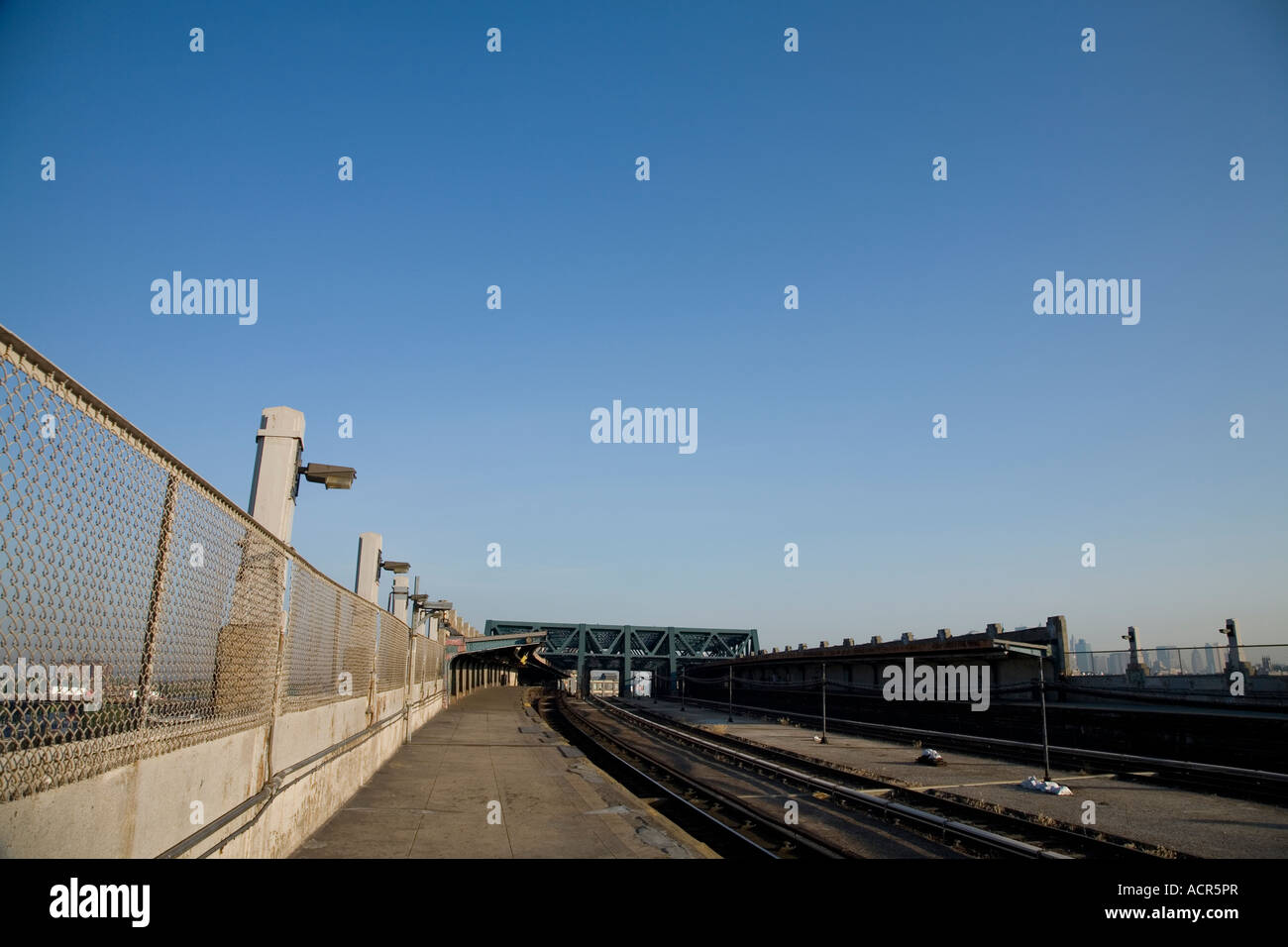 Subway Platform, Brooklyn, New York Stock Photo - Alamy