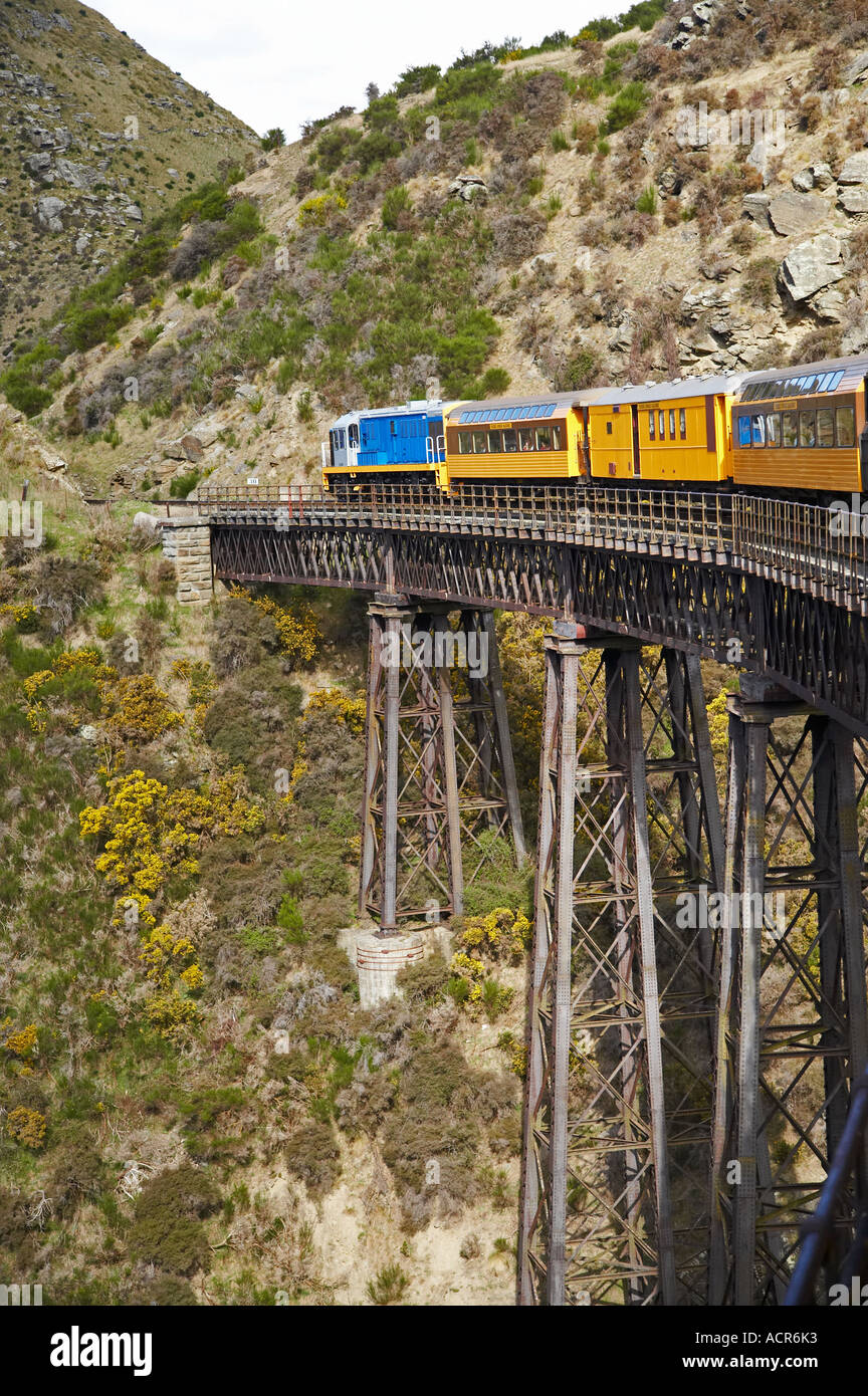 Old railway carriage new zealand hi-res stock photography and images ...