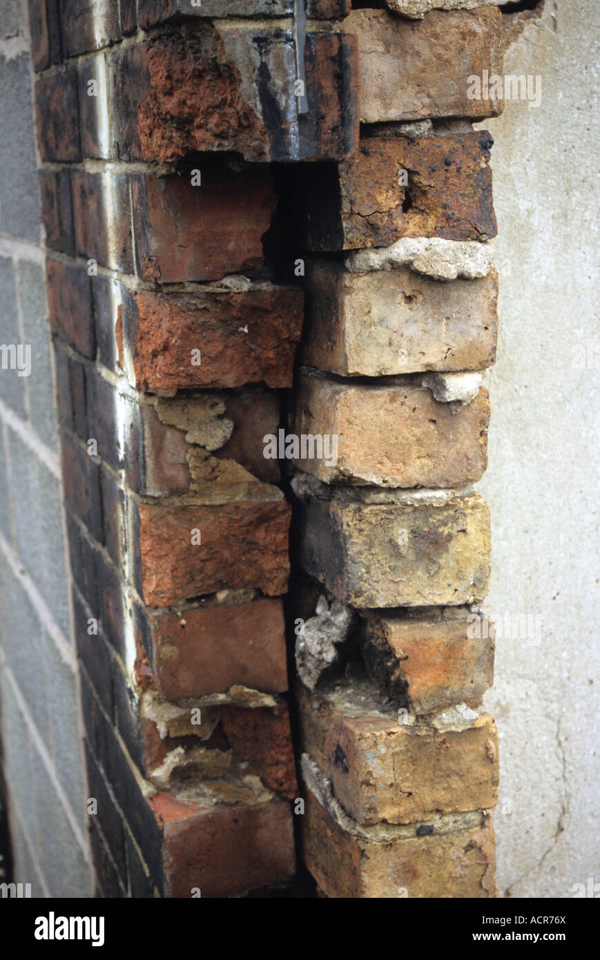 Cavity wall gap hi-res stock photography and images - Alamy