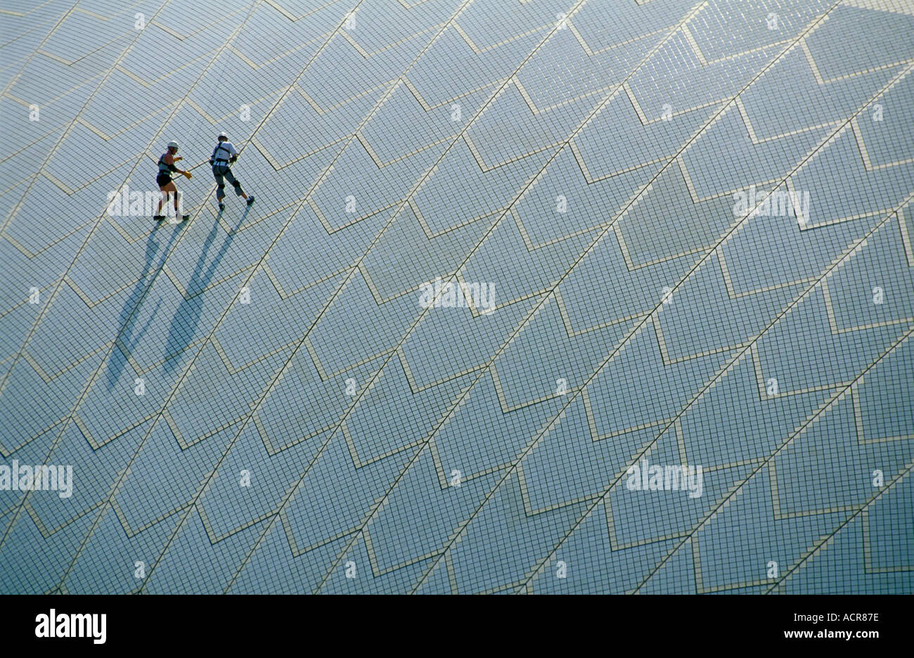 Acrobatic figures hi-res stock photography and images - Alamy