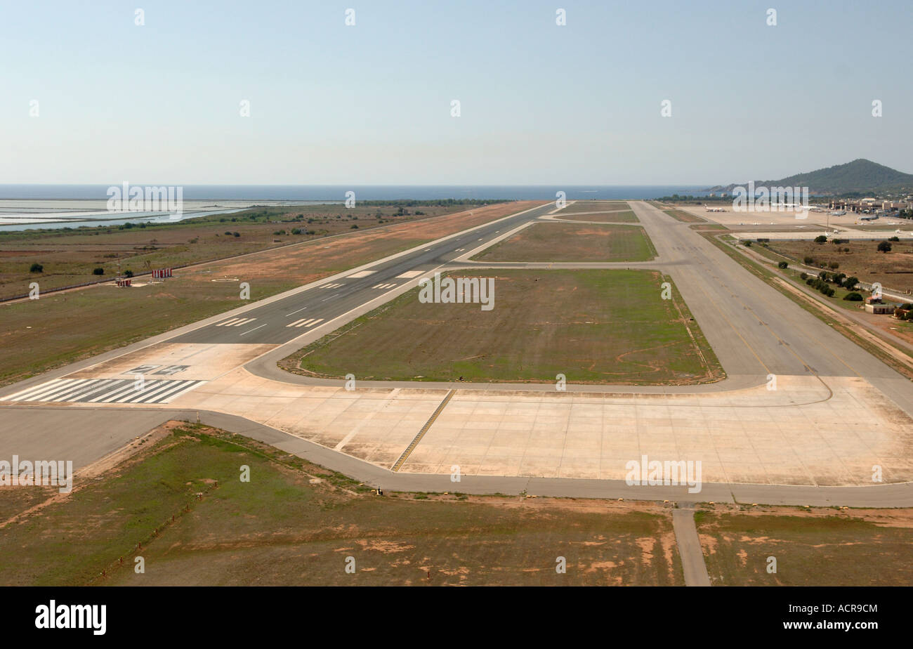Runway Ibiza Airport Aeroplane Aircraft Stock Photo - Alamy