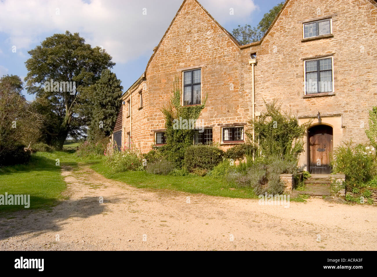 Little tew village hi-res stock photography and images - Alamy