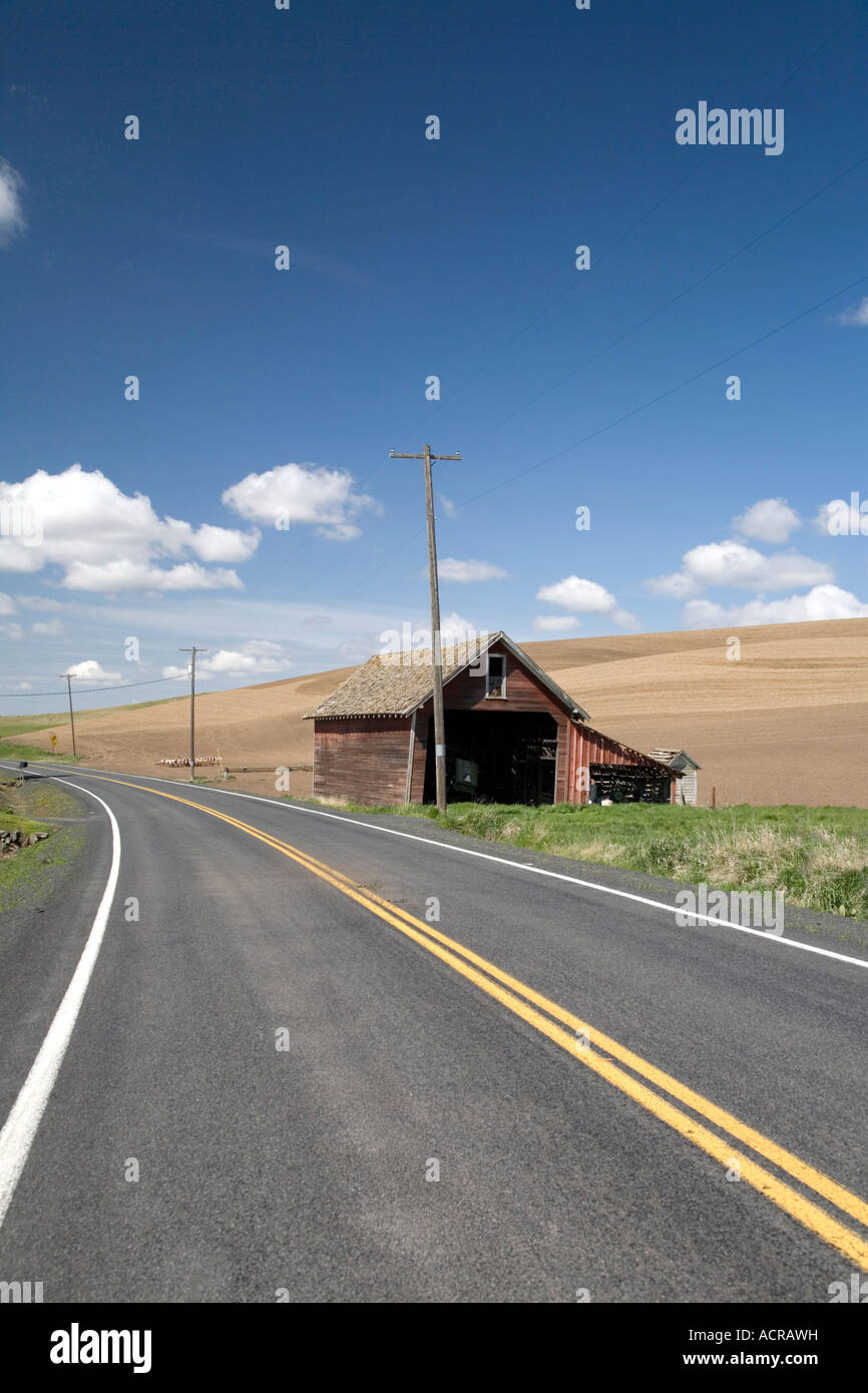 Rural highway and barn in the eastern Washington countryside Stock ...