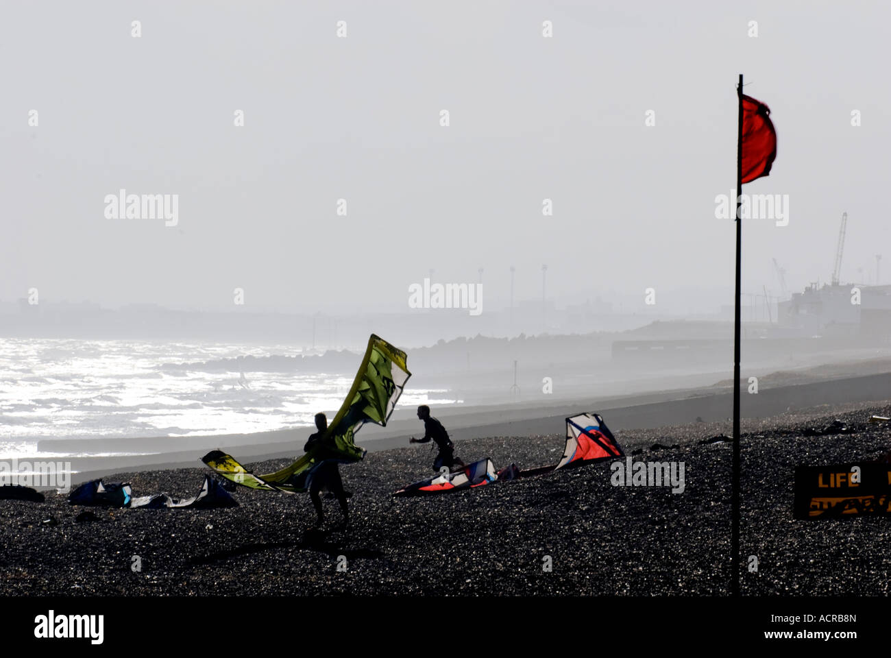 Kite surfing brighton uk hi-res stock photography and images - Alamy