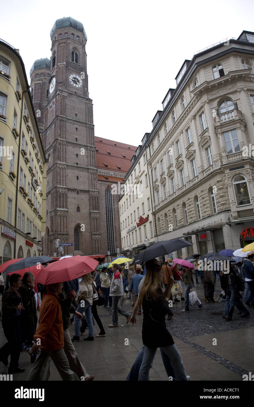 Neuhauser Strasse, Shopping District, Frauenkirche Church, Munich ...