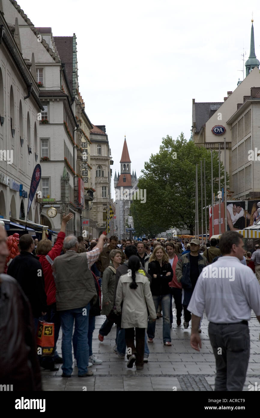 Neuhauser Strasse, Shopping District, Munich, Germany Stock Photo - Alamy