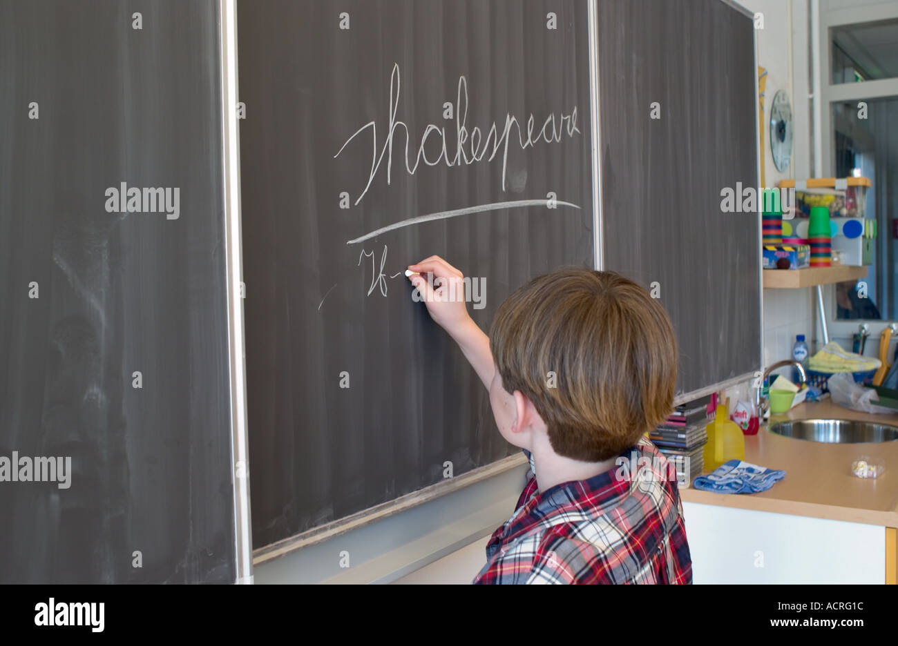 Students in classroom of elementary school Stock Photo - Alamy