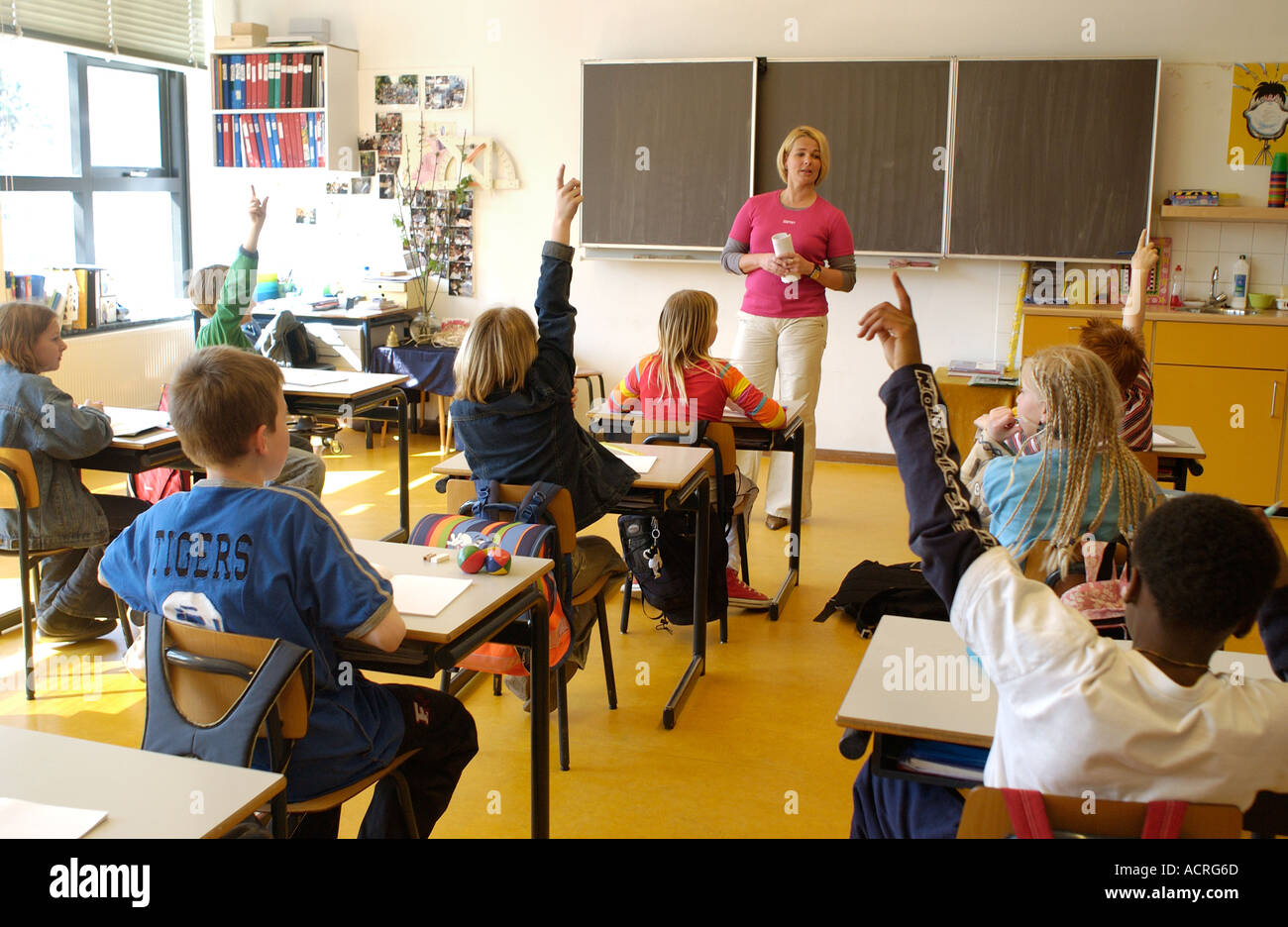 School classroom students teacher fingers hi-res stock photography and ...