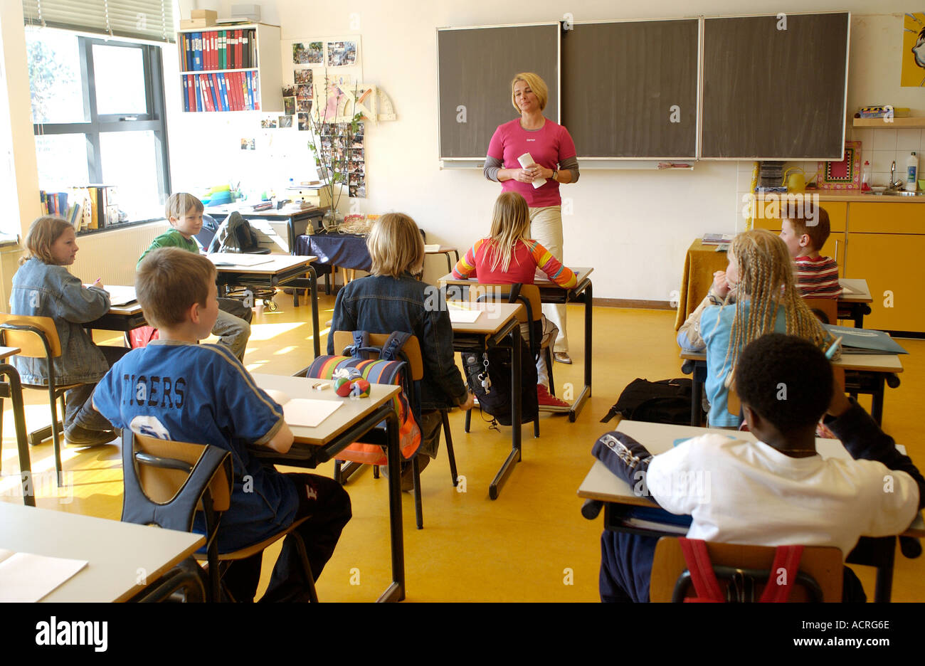 Students in classroom of primary school Stock Photo - Alamy