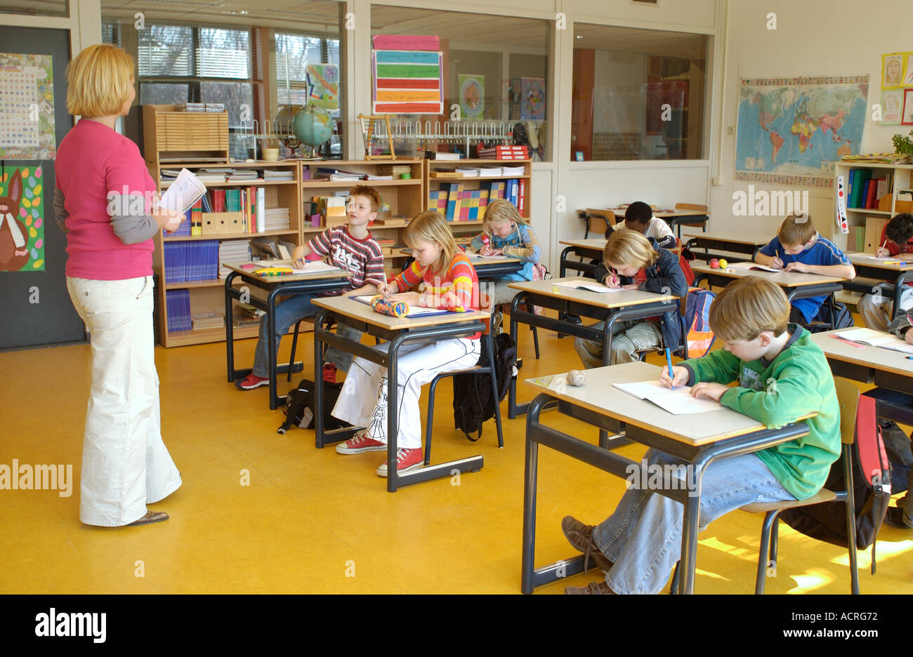 Students in classroom of primary school Stock Photo - Alamy