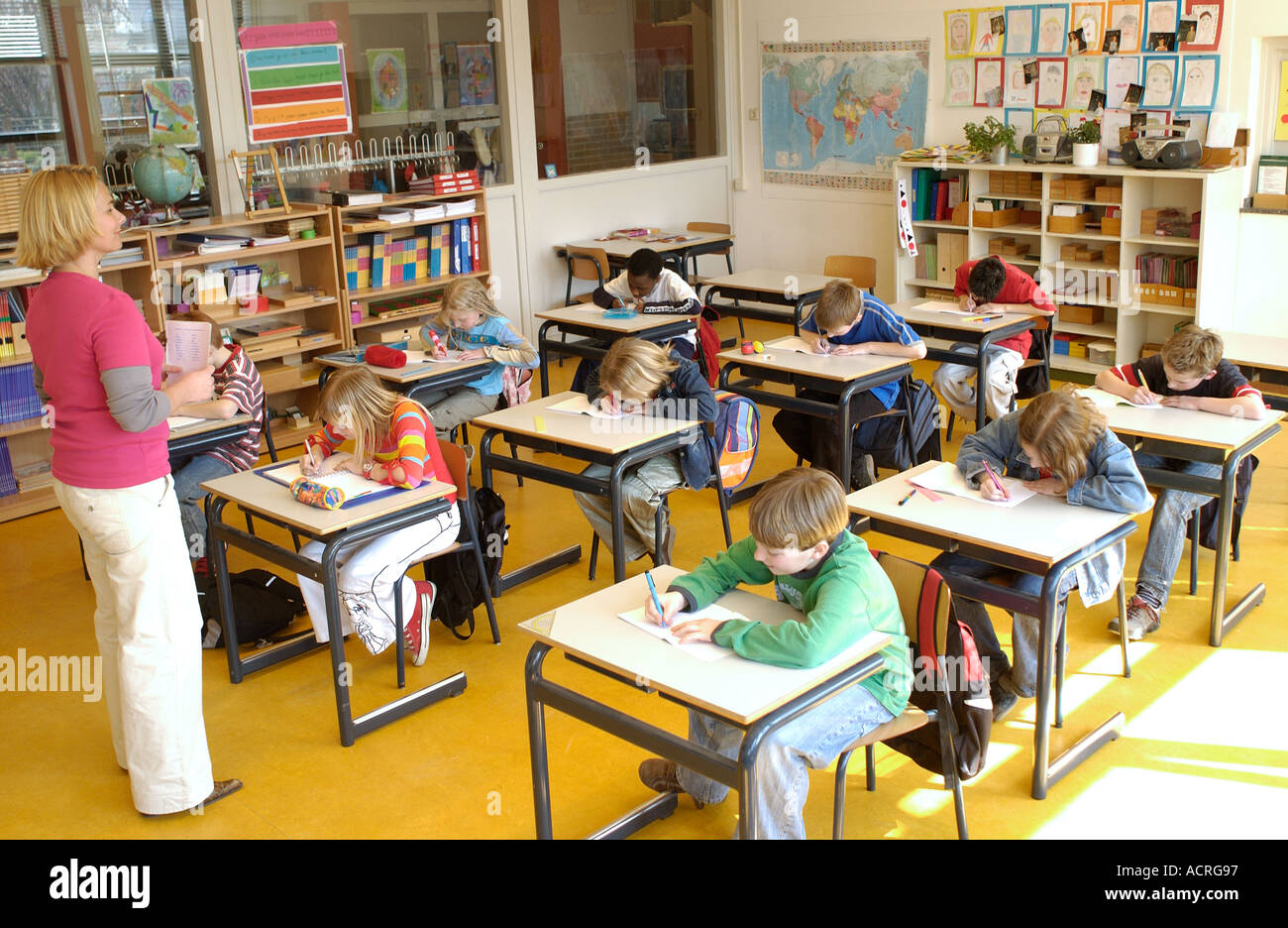 Students in classroom of primary school Stock Photo - Alamy