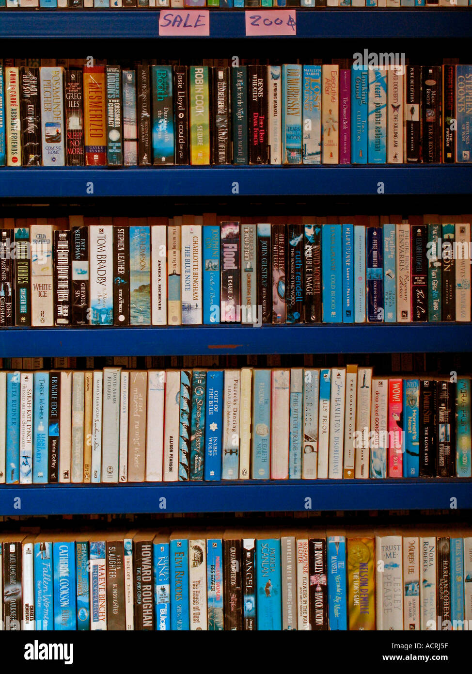 Book exchange hi-res stock photography and images - Alamy