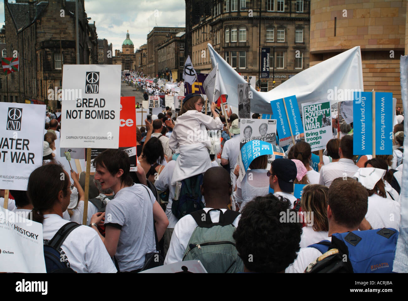 Make poverty history edinburgh hi-res stock photography and images - Alamy