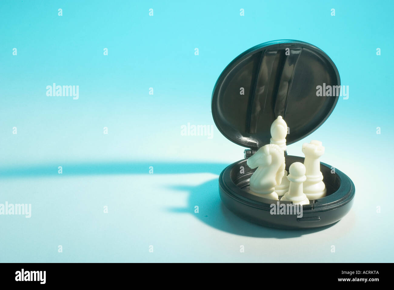 Chess pieces in case hi-res stock photography and images - Alamy