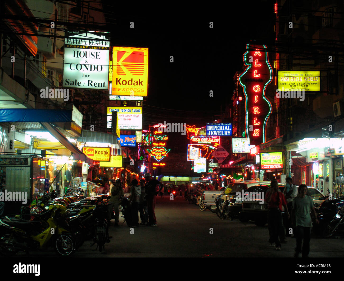Thai girls on walking street hi-res stock photography and images - Alamy