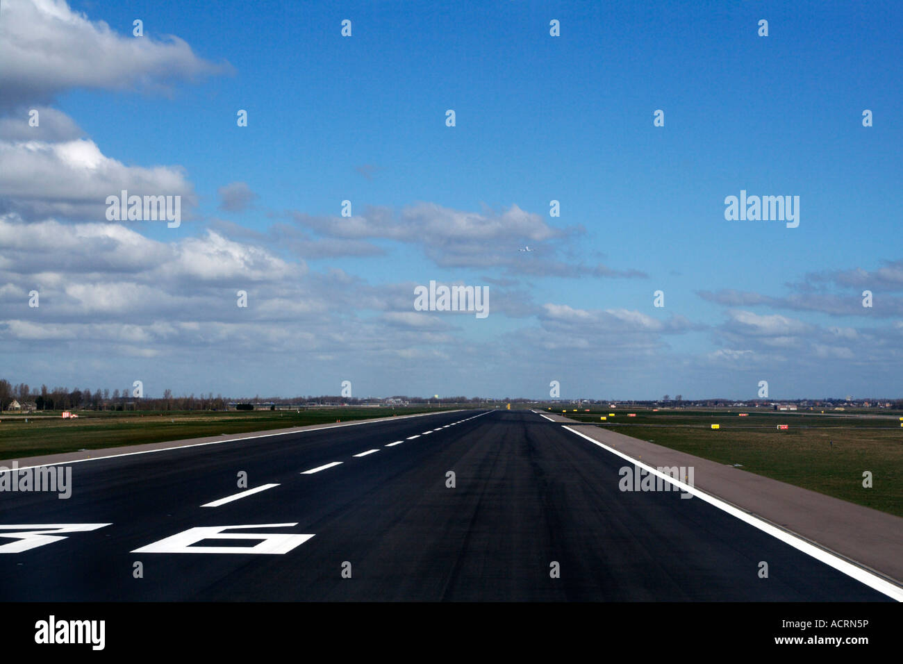 Airport runway numbers hi-res stock photography and images - Alamy
